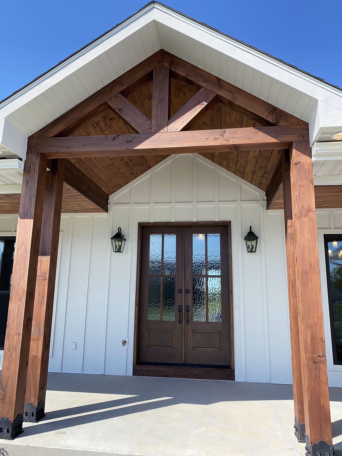 columns-exterior | Custom Homes by Tompkins Construction